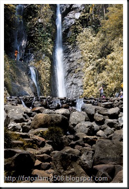 NATURE PHOTOGRAPHY: Curug Cilember (Cilember Waterfall)